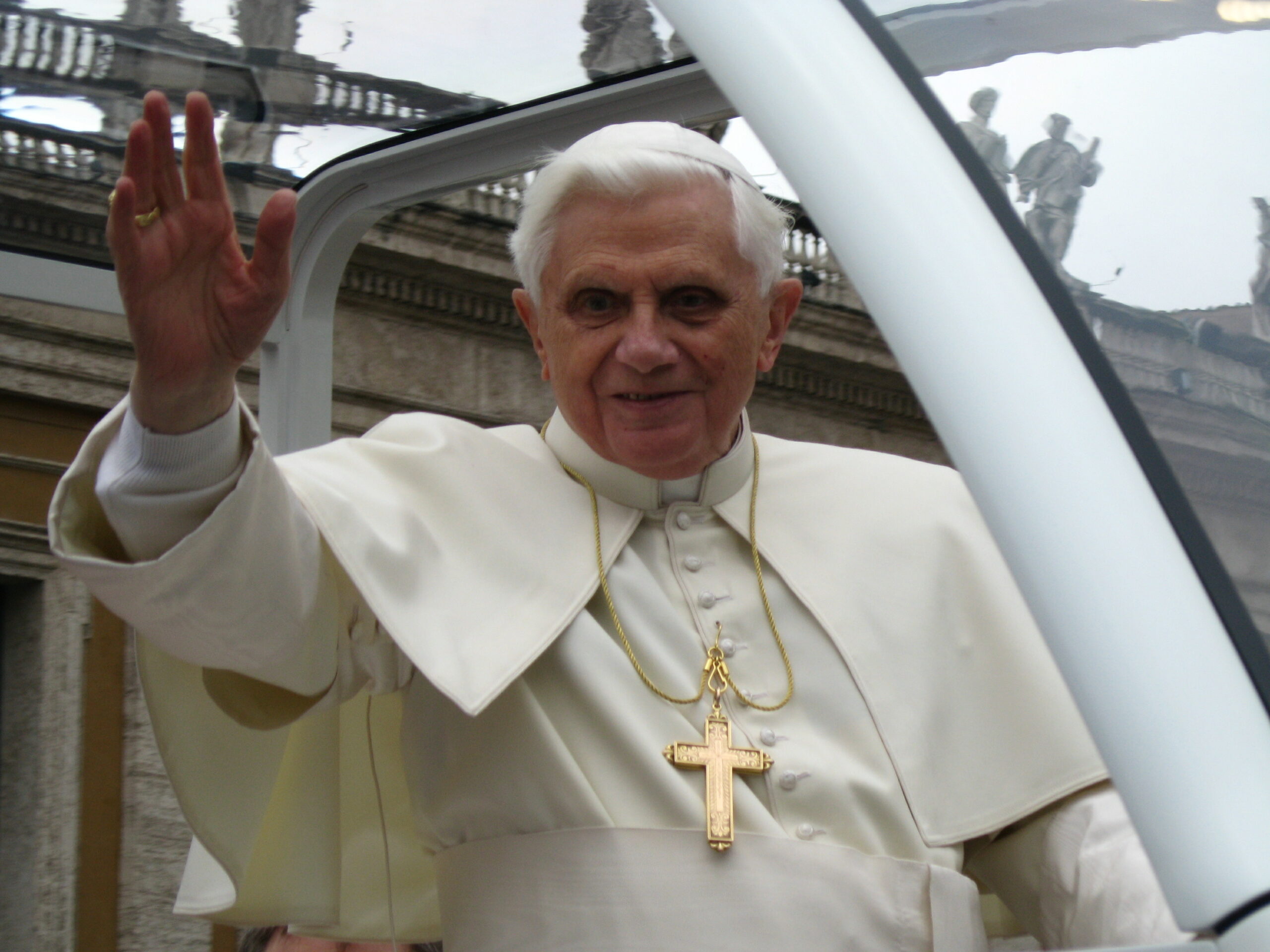 Papa Ratzinger e la sua "rivoluzione" silenziosa - Einaudi Blog